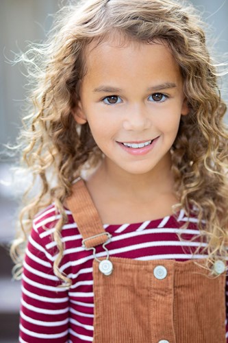 Hire girl Models - Best girl model agency Miami Stellar Talent Agency