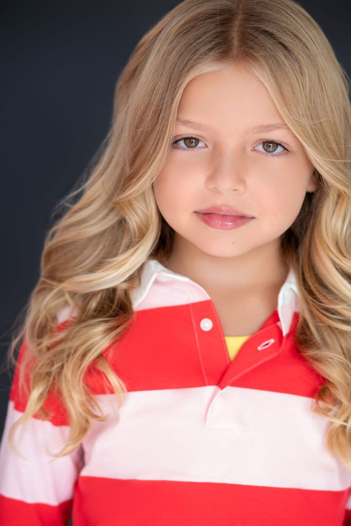 Hire girl Models - Best girl model agency Miami Stellar Talent Agency